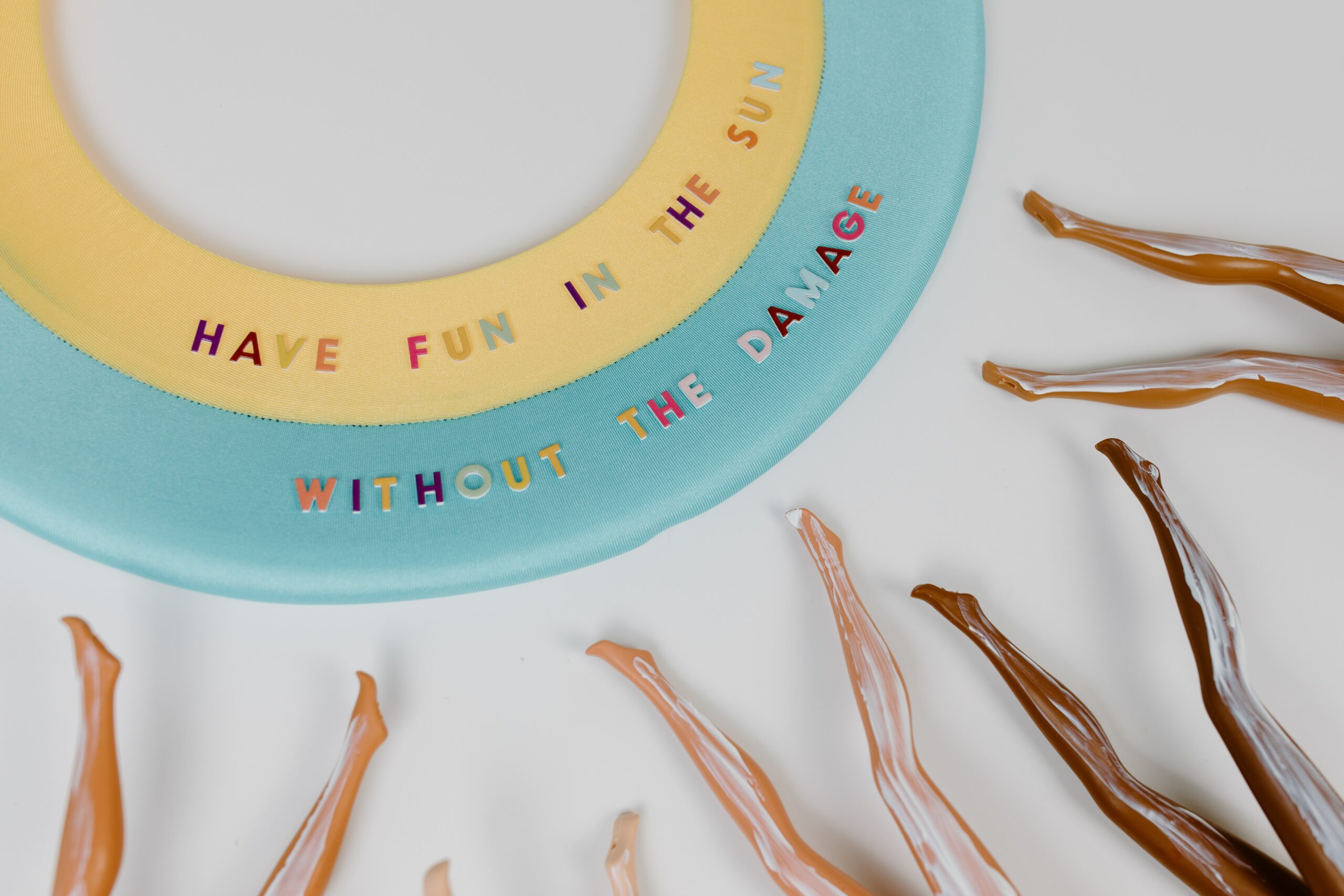 Des crèmes solaires mauvaise pour la santé? - Chloé Collier